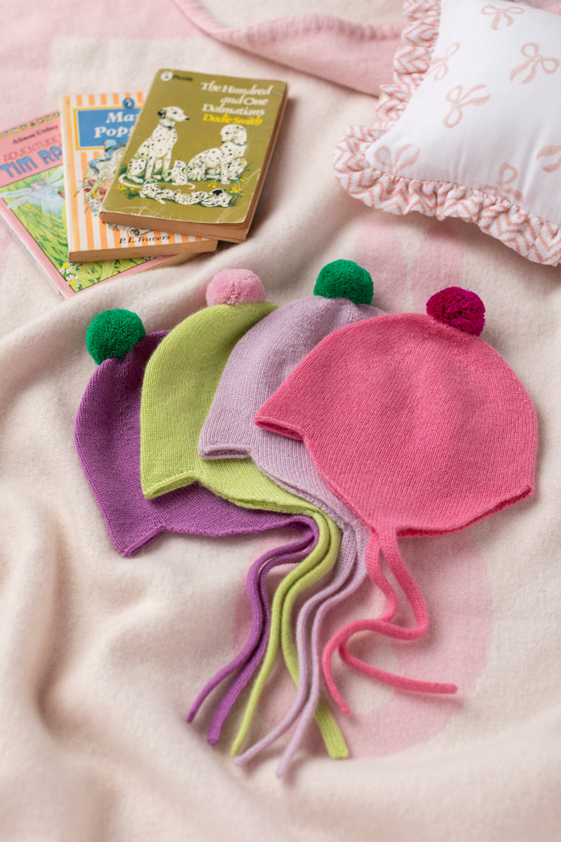 Cashmere Baby Bonnet, Parsons Pink with Mischief Pom – Rosie Sugden